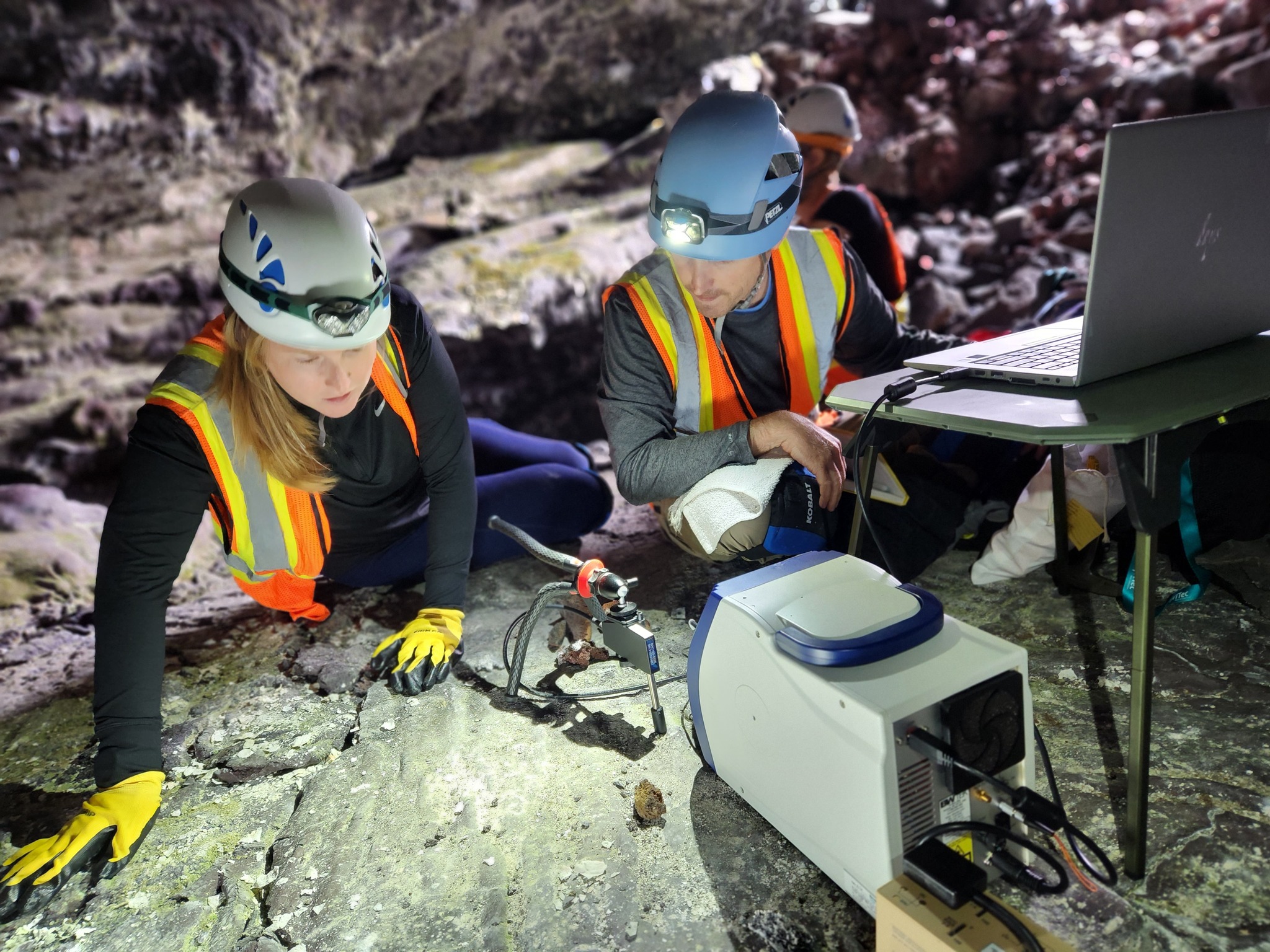 Tricorder Tech: NASA Astrobiology Field Research With A Hand-held X-ray ...