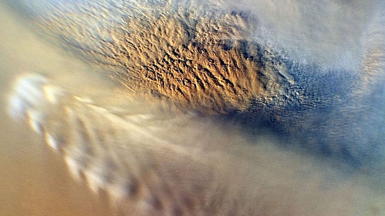 Mars Dust Storms Can Engulf The Entire Planet. A New Study Examines How ...
